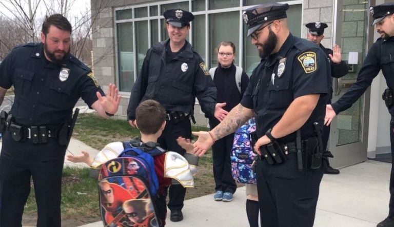 Fall River Police Department participates in High Five Friday – Fall ...